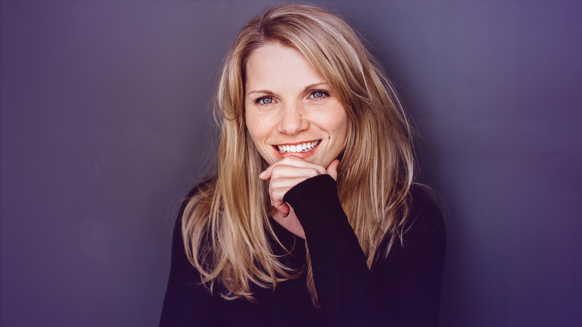 Actress Maria Kempken- How to produce your own webshow? - Comacon